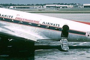 Braniff Airways Douglas DC-3 N34950 for FS2004